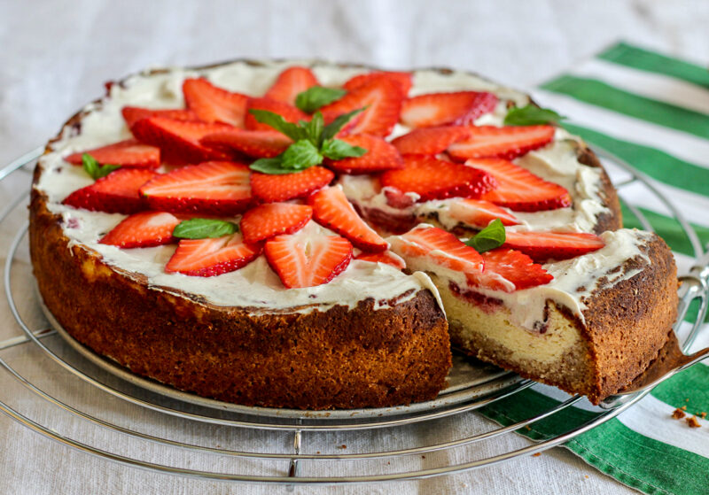 Low carb Erdbeer-Cheesecake (zuckerfrei & glutenfrei)