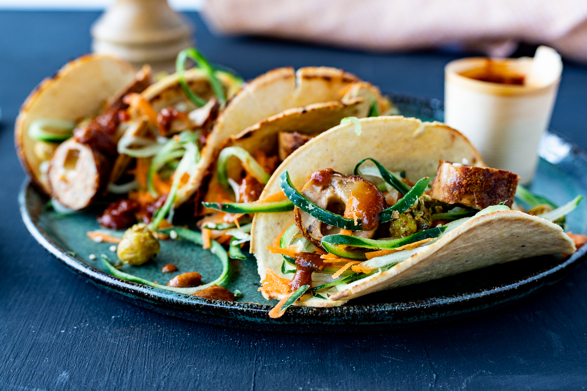 Low carb Tacos mit Gemüse & knusprigen Bohnen