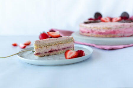 Low carb Beeren-Tiramisu-Torte (zuckerfrei & glutenfrei)